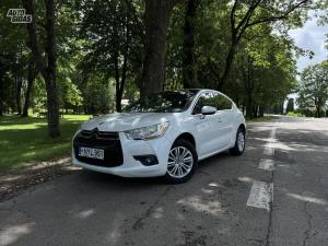 Balts Citroen DS4 2013 Tauragė, ar dzinēja tilpumu 1.60 L un nobraukumu 201 tūkst. km par 4200 €, foto  vietnē AUTOMOTO.COM.LV