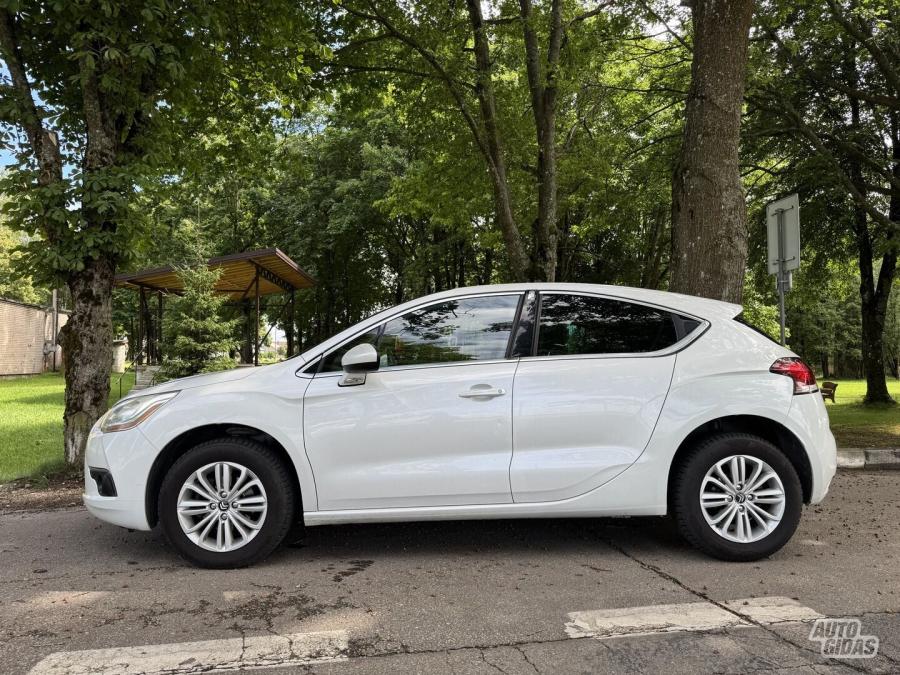 Balts Citroen DS4 2013 Tauragė, ar dzinēja tilpumu 1.60 L un nobraukumu 201 tūkst. km par 4200 €, foto 4 vietnē AUTOMOTO.COM.LV