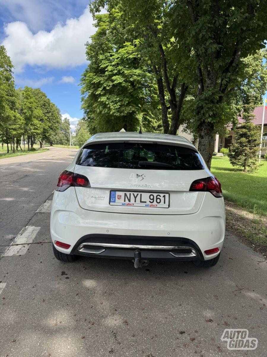 Balts Citroen DS4 2013 Tauragė, ar dzinēja tilpumu 1.60 L un nobraukumu 201 tūkst. km par 4200 €, foto 7 vietnē AUTOMOTO.COM.LV