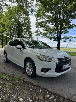 Balts Citroen DS4 2013 Tauragė, ar dzinēja tilpumu 1.60 L un nobraukumu 201 tūkst. km par 4200 €, foto 10 vietnē AUTOMOTO.COM.LV