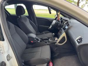 Balts Citroen DS4 2013 Tauragė, ar dzinēja tilpumu 1.60 L un nobraukumu 201 tūkst. km par 4200 €, foto 12 vietnē AUTOMOTO.COM.LV