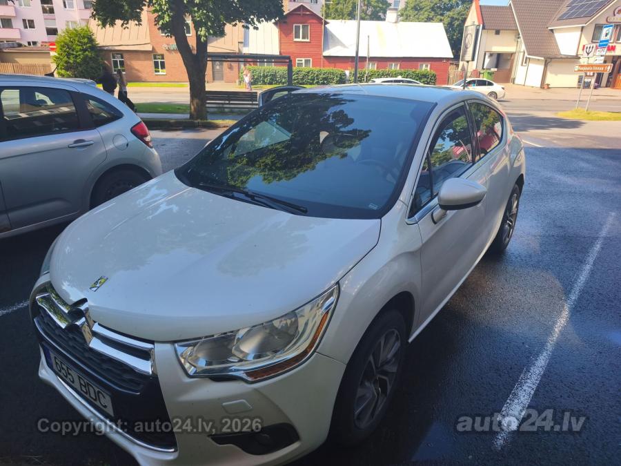 White Citroen DS4 2013 in Haapsalu, with an engine capacity of 1.60 L and mileage of 181 thousand km for 5500 €, photo 3 on AUTOMOTO.COM.LV