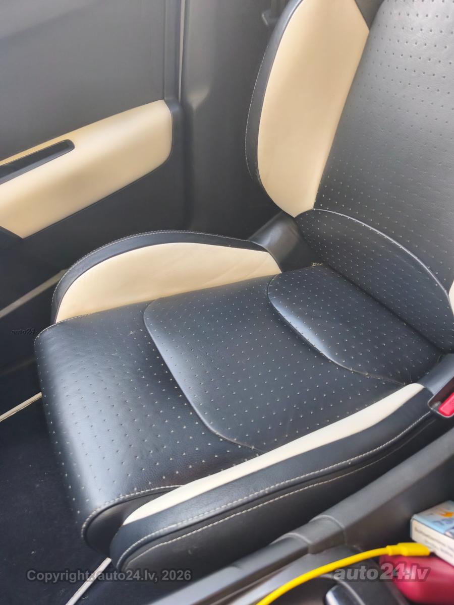White Citroen DS4 2013 in Haapsalu, with an engine capacity of 1.60 L and mileage of 181 thousand km for 5500 €, photo 5 on AUTOMOTO.COM.LV