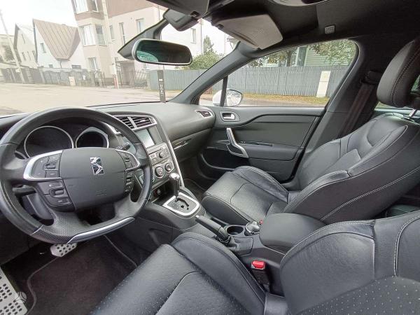 Balts Citroen DS4 2014 Kauņa, ar dzinēja tilpumu 1.60 L un nobraukumu 89 tūkst. km par 6999 €, foto 9 vietnē AUTOMOTO.COM.LV