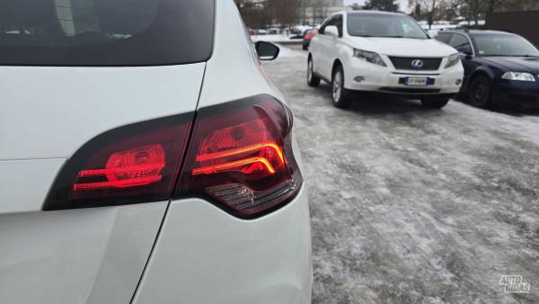 White Citroen DS4 2015 in Kaunas, with an engine capacity of 2.00 L and mileage of 176 thousand km for 6200 €, photo 8 on AUTOMOTO.COM.LV