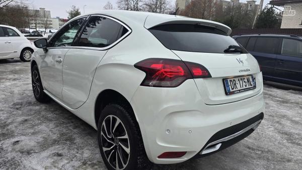 White Citroen DS4 2015 in Kaunas, with an engine capacity of 2.00 L and mileage of 176 thousand km for 6200 €, photo 10 on AUTOMOTO.COM.LV