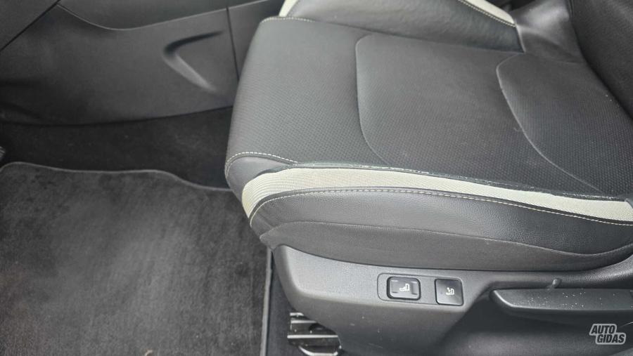 Белый Ситроен ДС4 2015 в Каунас, объемом двигателя 2.00 л и пробегом 176 тыс. км за 6200 €, фото 15 на AUTOMOTO.COM.LV