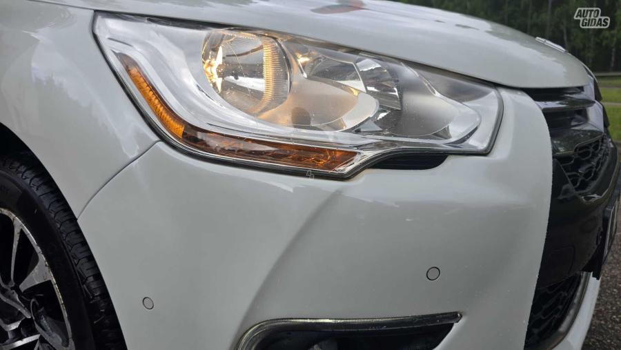 White Citroen DS4 2015 in Kaunas, with an engine capacity of 2.00 L and mileage of 176 thousand km for 6200 €, photo 5 on AUTOMOTO.COM.LV