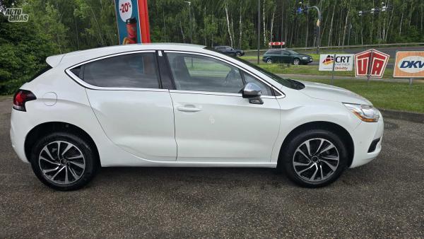 Balts Citroen DS4 2015 Kauņa, ar dzinēja tilpumu 2.00 L un nobraukumu 176 tūkst. km par 6200 €, foto 5 vietnē AUTOMOTO.COM.LV
