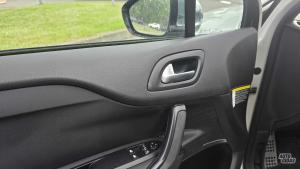 White Citroen DS4 2015 in Kaunas, with an engine capacity of 2.00 L and mileage of 176 thousand km for 6200 €, photo 15 on AUTOMOTO.COM.LV