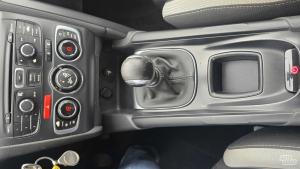 White Citroen DS4 2015 in Kaunas, with an engine capacity of 2.00 L and mileage of 176 thousand km for 6200 €, photo 22 on AUTOMOTO.COM.LV