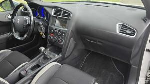 White Citroen DS4 2015 in Kaunas, with an engine capacity of 2.00 L and mileage of 176 thousand km for 6200 €, photo 28 on AUTOMOTO.COM.LV