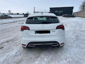 Balts Citroen DS4 2016 Tauragė, ar dzinēja tilpumu 1.20 L un nobraukumu 144 tūkst. km par 4600 €, foto 5 vietnē AUTOMOTO.COM.LV