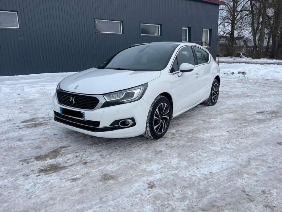 Balts Citroen DS4 2016 Tauragė, ar dzinēja tilpumu 1.20 L un nobraukumu 144 tūkst. km par 4600 €, foto 6 vietnē AUTOMOTO.COM.LV