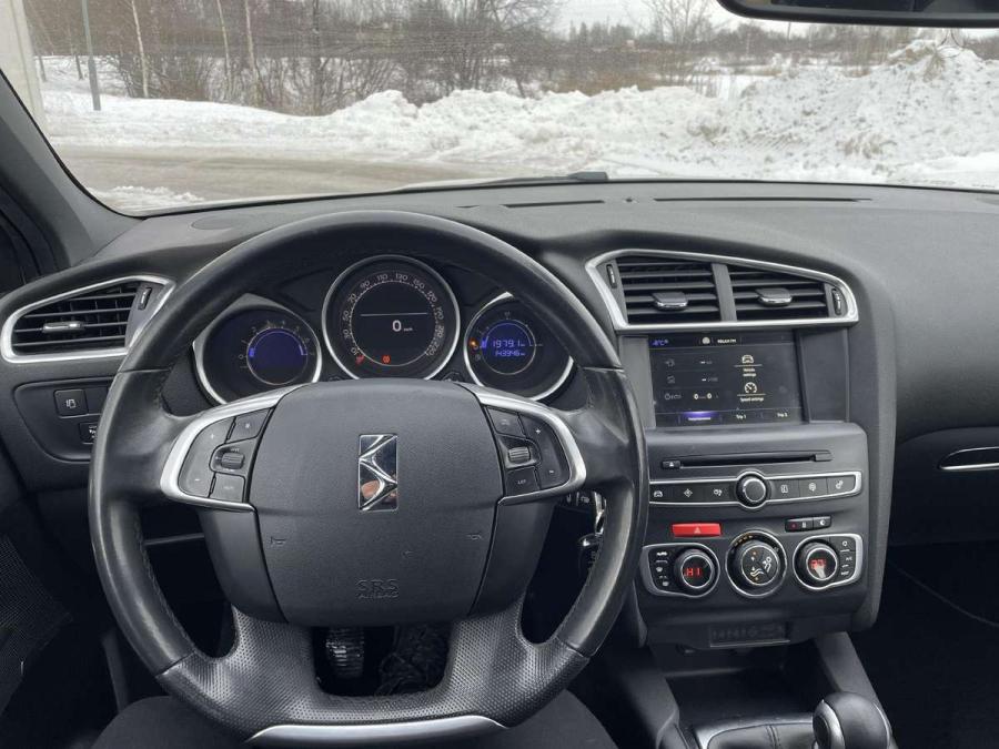Balts Citroen DS4 2016 Tauragė, ar dzinēja tilpumu 1.20 L un nobraukumu 144 tūkst. km par 4600 €, foto 11 vietnē AUTOMOTO.COM.LV