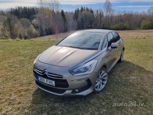 Beige Citroen DS5 2012 in Voru, with an engine capacity of 2.00 L and mileage of 293 thousand km for 6450 €, photo  on AUTOMOTO.COM.LV
