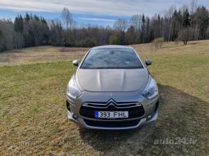 Beige Citroen DS5 2012 in Voru, with an engine capacity of 2.00 L and mileage of 293 thousand km for 6450 €, photo 3 on AUTOMOTO.COM.LV