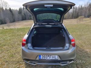 Beige Citroen DS5 2012 in Voru, with an engine capacity of 2.00 L and mileage of 293 thousand km for 6450 €, photo 19 on AUTOMOTO.COM.LV