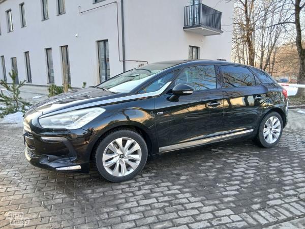 Melns Citroen DS5 2012 Klaipėda, ar dzinēja tilpumu 2.00 L un nobraukumu 315 tūkst. km par 4100 €, foto 2 vietnē AUTOMOTO.COM.LV