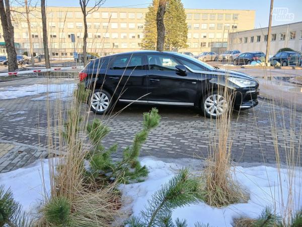 Melns Citroen DS5 2012 Klaipėda, ar dzinēja tilpumu 2.00 L un nobraukumu 315 tūkst. km par 4100 €, foto 6 vietnē AUTOMOTO.COM.LV