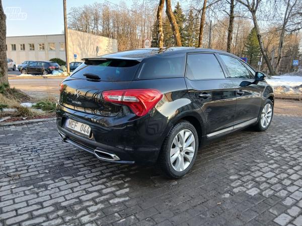 Melns Citroen DS5 2012 Klaipėda, ar dzinēja tilpumu 2.00 L un nobraukumu 315 tūkst. km par 4100 €, foto 7 vietnē AUTOMOTO.COM.LV