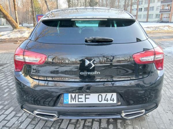 Melns Citroen DS5 2012 Klaipėda, ar dzinēja tilpumu 2.00 L un nobraukumu 315 tūkst. km par 4100 €, foto 10 vietnē AUTOMOTO.COM.LV