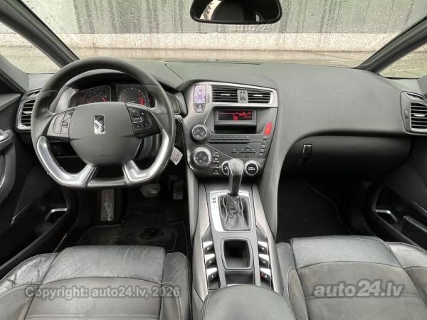 Melns Citroen DS5 2012 Tallina, ar dzinēja tilpumu 2.00 L un nobraukumu 273 tūkst. km par 2900 €, foto 7 vietnē AUTOMOTO.COM.LV