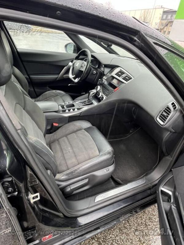 Melns Citroen DS5 2012 Tallina, ar dzinēja tilpumu 2.00 L un nobraukumu 273 tūkst. km par 2900 €, foto 9 vietnē AUTOMOTO.COM.LV