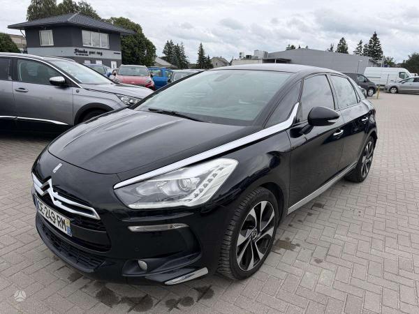 Melns Citroen DS5 2012 Tauragė, ar dzinēja tilpumu 2.00 L un nobraukumu 276 tūkst. km par 5200 €, foto 2 vietnē AUTOMOTO.COM.LV