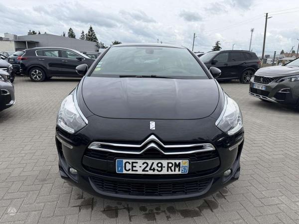 Melns Citroen DS5 2012 Tauragė, ar dzinēja tilpumu 2.00 L un nobraukumu 276 tūkst. km par 5200 €, foto 3 vietnē AUTOMOTO.COM.LV
