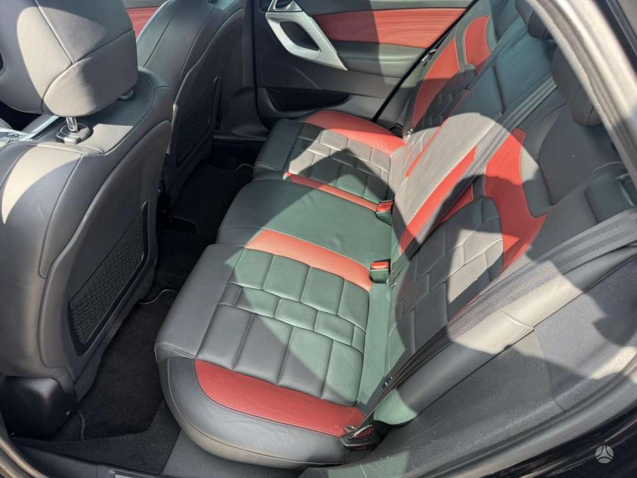 Melns Citroen DS5 2012 Tauragė, ar dzinēja tilpumu 2.00 L un nobraukumu 275 tūkst. km par 5200 €, foto 13 vietnē AUTOMOTO.COM.LV