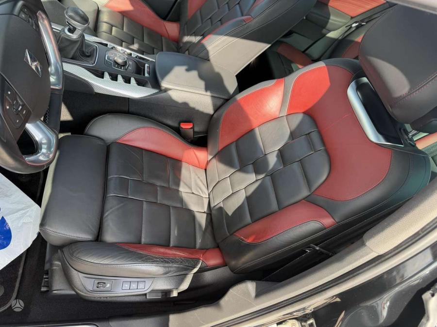 Melns Citroen DS5 2012 Tauragė, ar dzinēja tilpumu 2.00 L un nobraukumu 275 tūkst. km par 5200 €, foto 25 vietnē AUTOMOTO.COM.LV