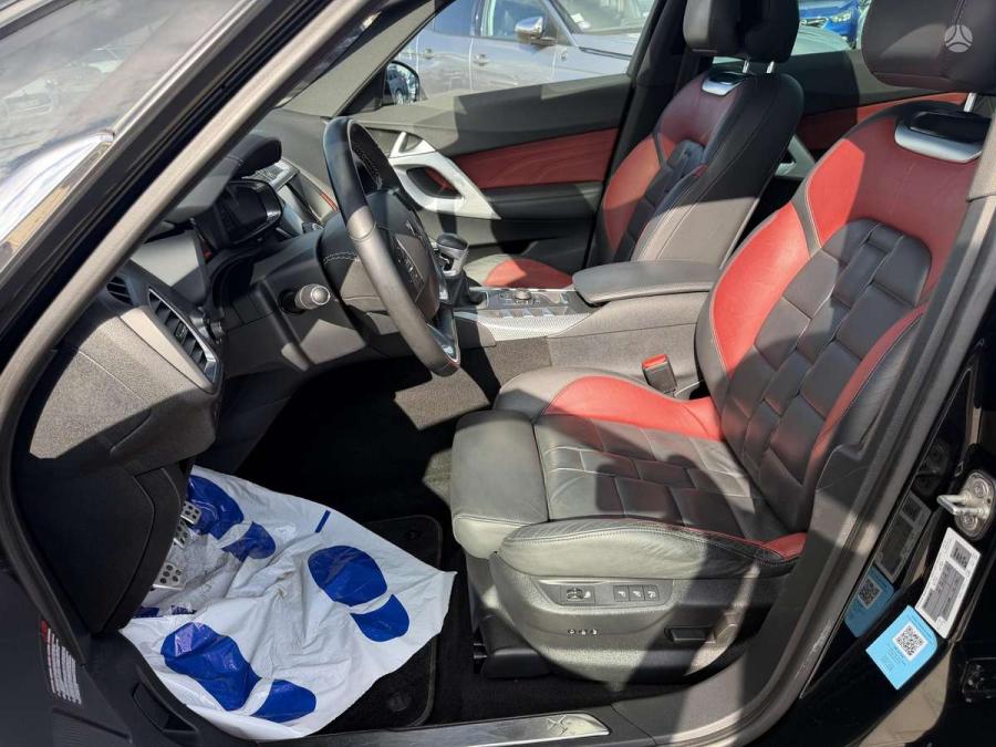 Melns Citroen DS5 2012 Tauragė, ar dzinēja tilpumu 2.00 L un nobraukumu 275 tūkst. km par 5200 €, foto 26 vietnē AUTOMOTO.COM.LV
