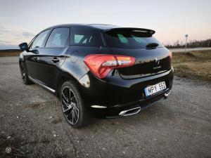 Melns Citroen DS5 2013 Šauļi, ar dzinēja tilpumu 2.00 L un nobraukumu 260 tūkst. km par 5900 €, foto 4 vietnē AUTOMOTO.COM.LV