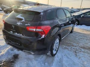 Melns Citroen DS5 2013 Kauņa, ar dzinēja tilpumu 1.60 L un nobraukumu 145 tūkst. km par 5200 €, foto 3 vietnē AUTOMOTO.COM.LV