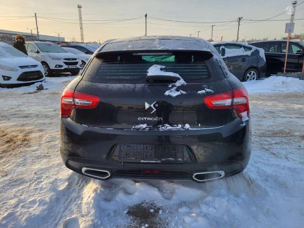 Black Citroen DS5 2013 in Kaunas, with an engine capacity of 1.60 L and mileage of 145 thousand km for 5200 €, photo 5 on AUTOMOTO.COM.LV