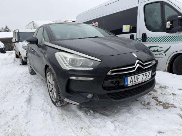 Black Citroen DS5 2013 in Kaunas, with an engine capacity of 2.00 L and mileage of 221 thousand km for 3400 €, photo 2 on AUTOMOTO.COM.LV
