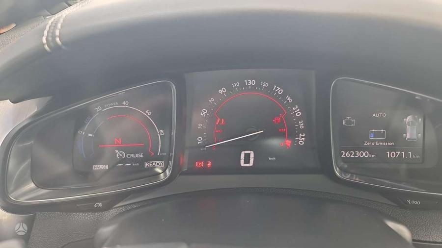 Melns Citroen DS5 2013 Tauragė, ar dzinēja tilpumu 2.00 L un nobraukumu 262 tūkst. km par 4900 €, foto 6 vietnē AUTOMOTO.COM.LV