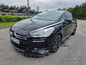 Melns Citroen DS5 2014 Tallina, ar dzinēja tilpumu 2.00 L un nobraukumu 266 tūkst. km par 7400 €, foto  vietnē AUTOMOTO.COM.LV