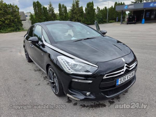 Black Citroen DS5 2014 in Tallinn, with an engine capacity of 2.00 L and mileage of 266 thousand km for 7400 €, photo 2 on AUTOMOTO.COM.LV