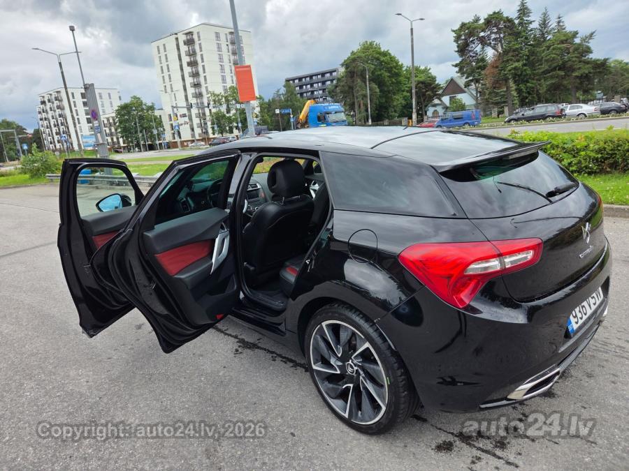 Melns Citroen DS5 2014 Tallina, ar dzinēja tilpumu 2.00 L un nobraukumu 266 tūkst. km par 7400 €, foto 6 vietnē AUTOMOTO.COM.LV