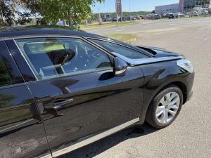 Black Citroen DS5 2015 in Taurage, with an engine capacity of 2.00 L and mileage of 245 thousand km for 5300 €, photo 5 on AUTOMOTO.COM.LV