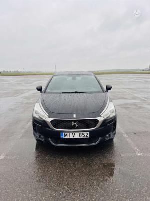 Melns Citroen DS5 2015 Viļņa, ar dzinēja tilpumu 2.00 L un nobraukumu 256 tūkst. km par 8400 €, foto 4 vietnē AUTOMOTO.COM.LV