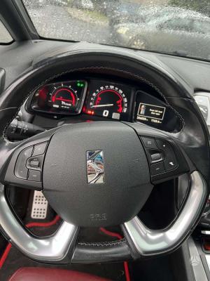 Melns Citroen DS5 2015 Viļņa, ar dzinēja tilpumu 2.00 L un nobraukumu 256 tūkst. km par 8400 €, foto 5 vietnē AUTOMOTO.COM.LV