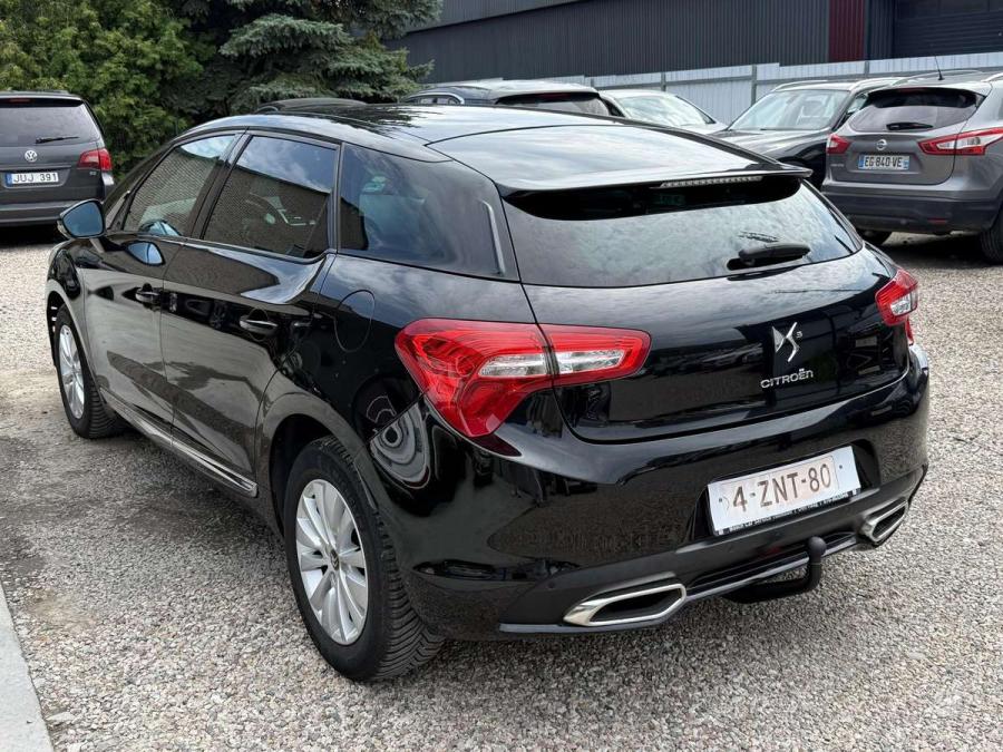 Melns Citroen DS5 2015 Kauņa, ar dzinēja tilpumu 1.56 L un nobraukumu 279 tūkst. km par 4900 €, foto 4 vietnē AUTOMOTO.COM.LV