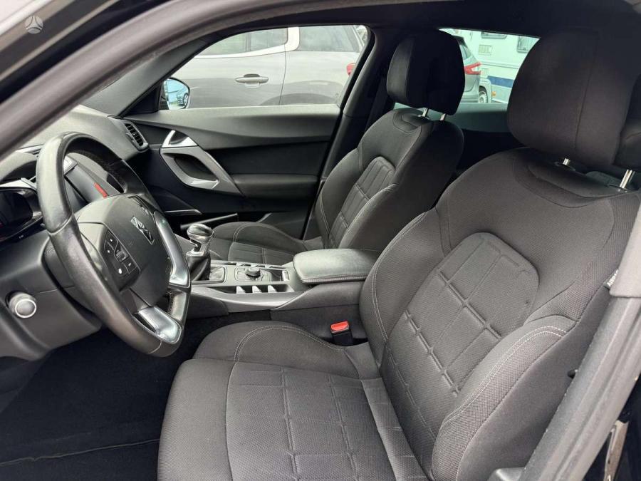 Melns Citroen DS5 2015 Kauņa, ar dzinēja tilpumu 1.56 L un nobraukumu 279 tūkst. km par 4900 €, foto 9 vietnē AUTOMOTO.COM.LV