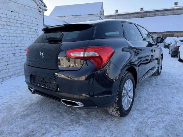Melns Citroen DS5 2016 Šauļi, ar dzinēja tilpumu 1.56 L un nobraukumu 233 tūkst. km par 6500 €, foto 6 vietnē AUTOMOTO.COM.LV