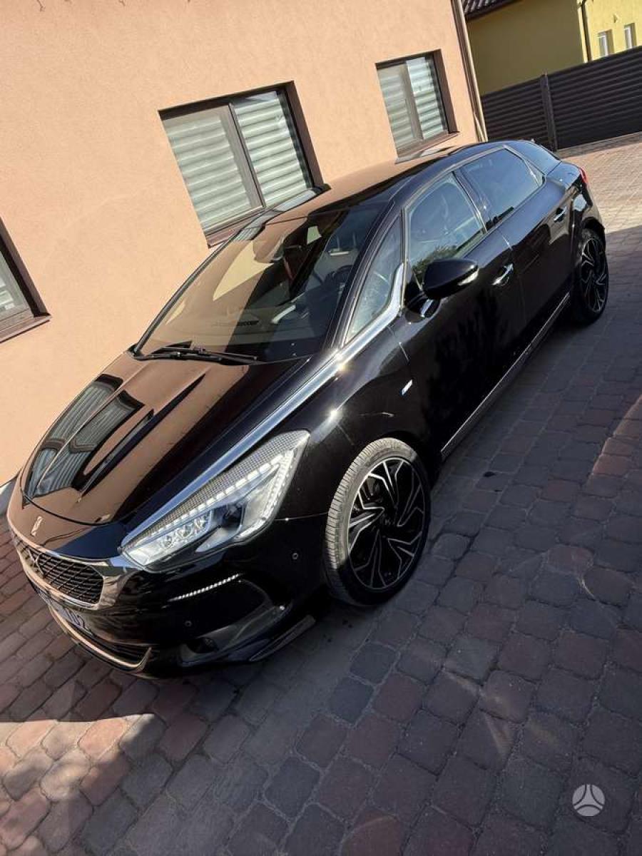 Melns Citroen DS5 2016 Kauņa, ar dzinēja tilpumu 2.00 L un nobraukumu 197 tūkst. km par 8200 €, foto 3 vietnē AUTOMOTO.COM.LV