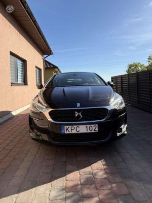 Melns Citroen DS5 2016 Kauņa, ar dzinēja tilpumu 2.00 L un nobraukumu 197 tūkst. km par 8200 €, foto 4 vietnē AUTOMOTO.COM.LV