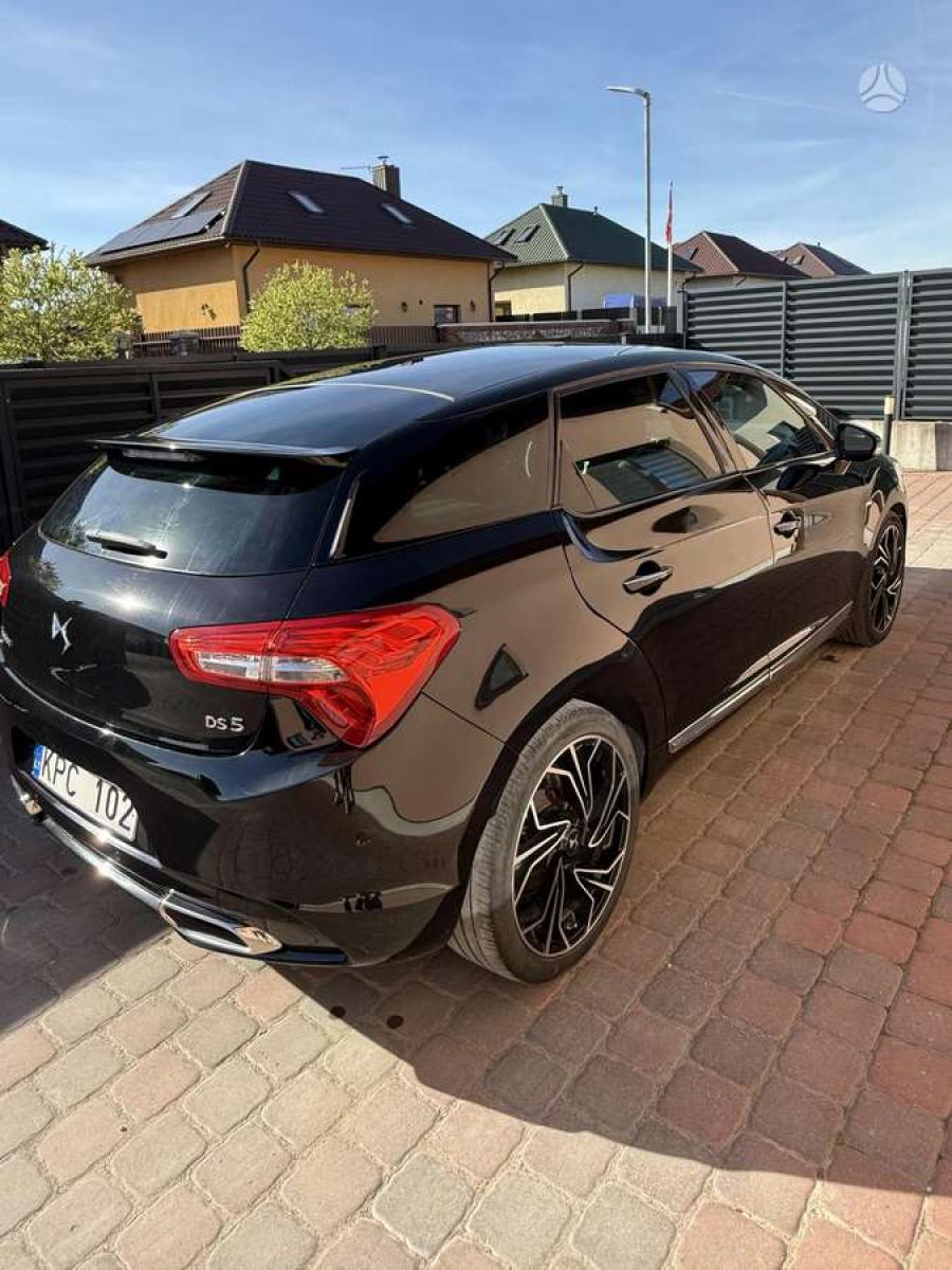 Melns Citroen DS5 2016 Kauņa, ar dzinēja tilpumu 2.00 L un nobraukumu 197 tūkst. km par 8200 €, foto 6 vietnē AUTOMOTO.COM.LV
